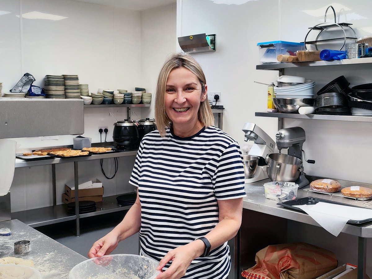 Volunteer | River Garden