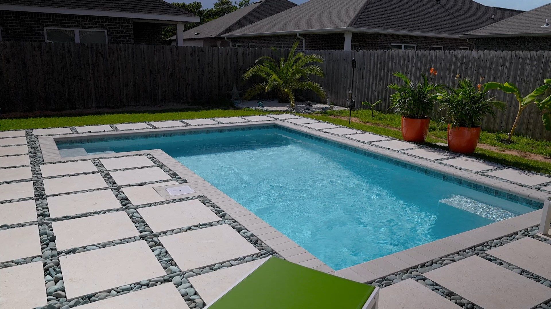 Neway Pools | Custom Pool Builder & Swimming Pool Contractor