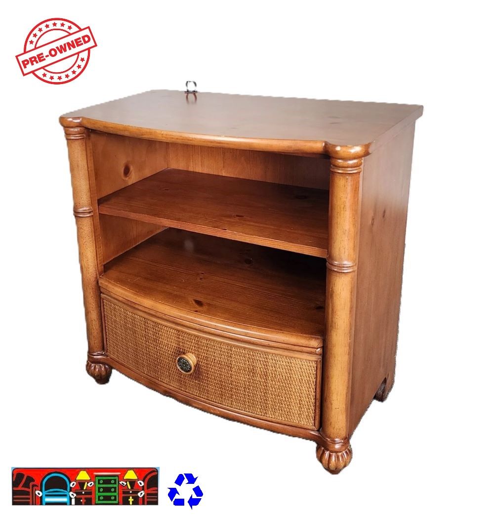 Entertainment-Consoles, TV Stands-Ft Myers FL-Bratz-CFW