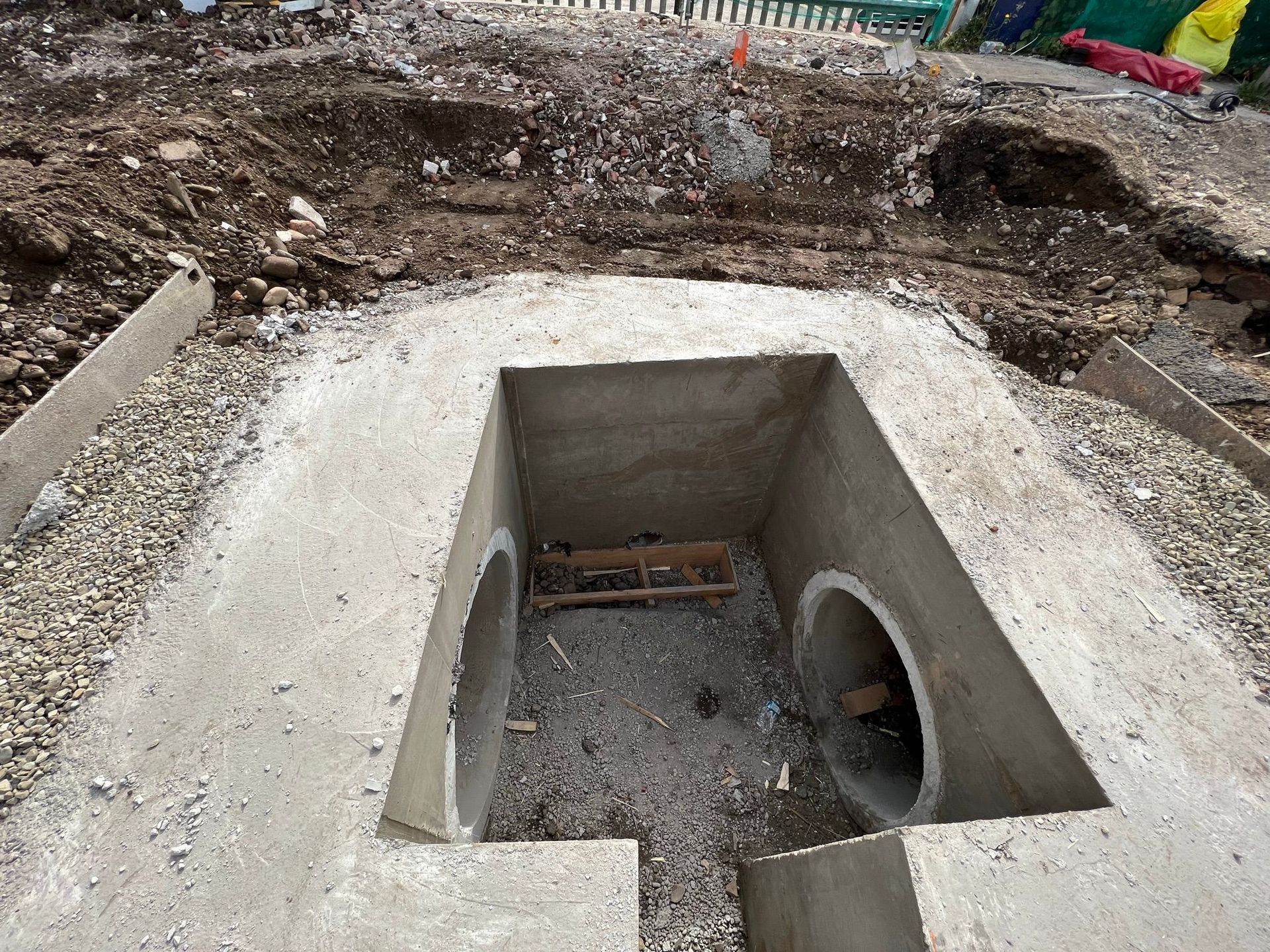 Hydro-brake surface water manhole