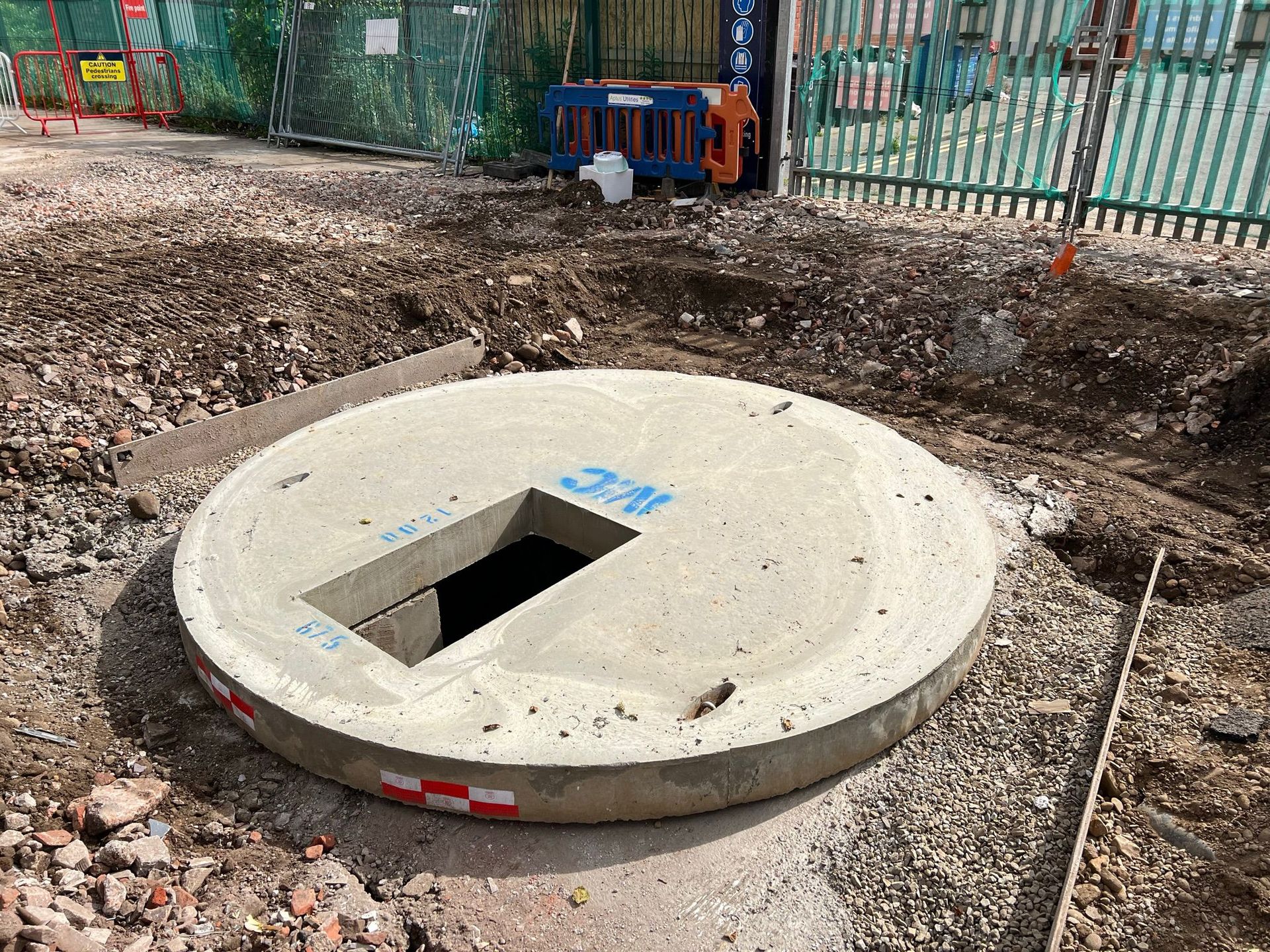 Hydro-brake surface water manhole