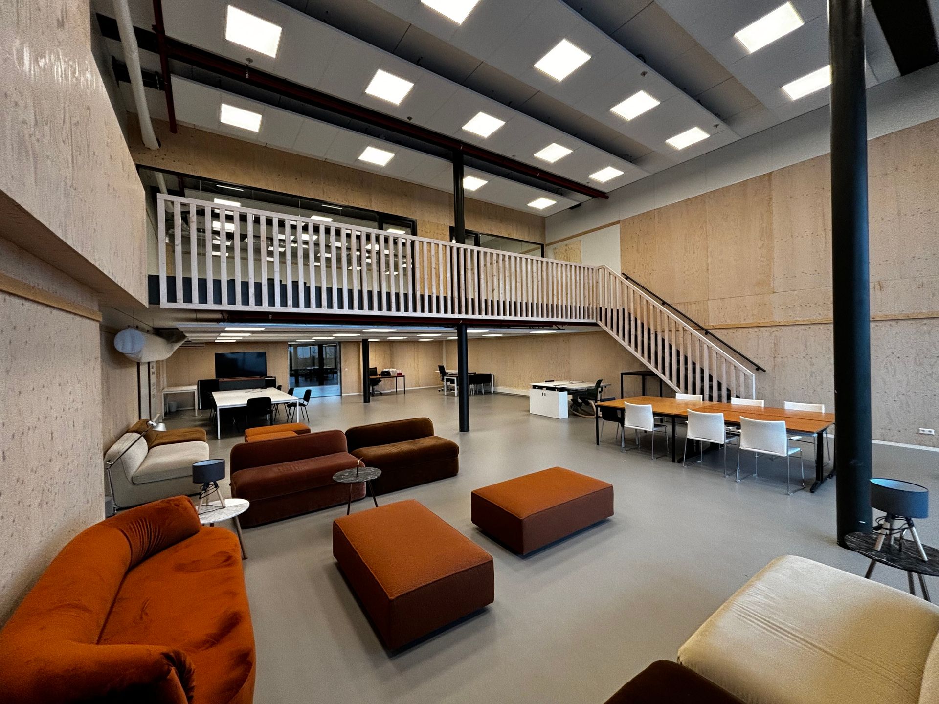 Large offices at Titaan