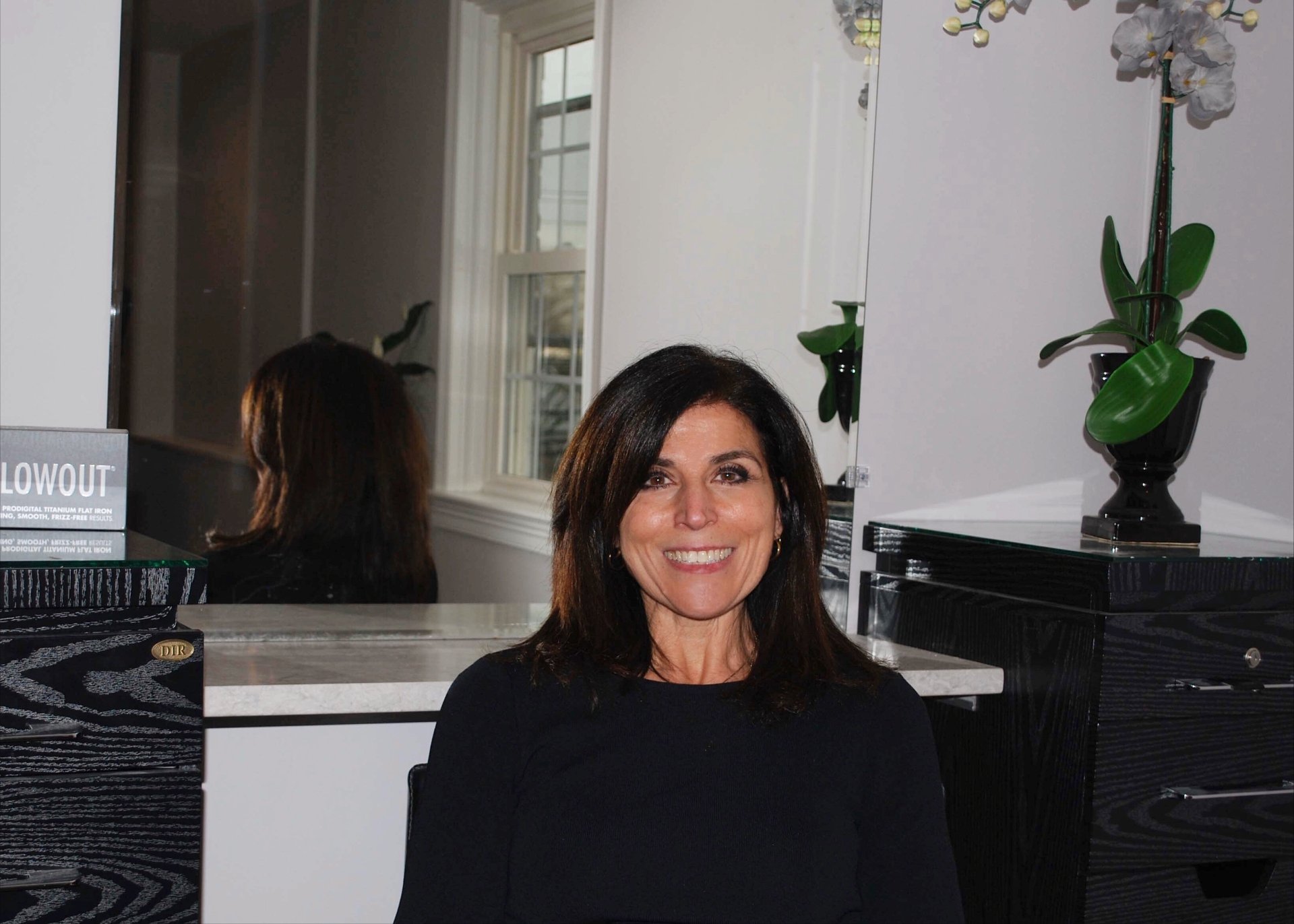 Shear Looks Salon - 610-275-2090