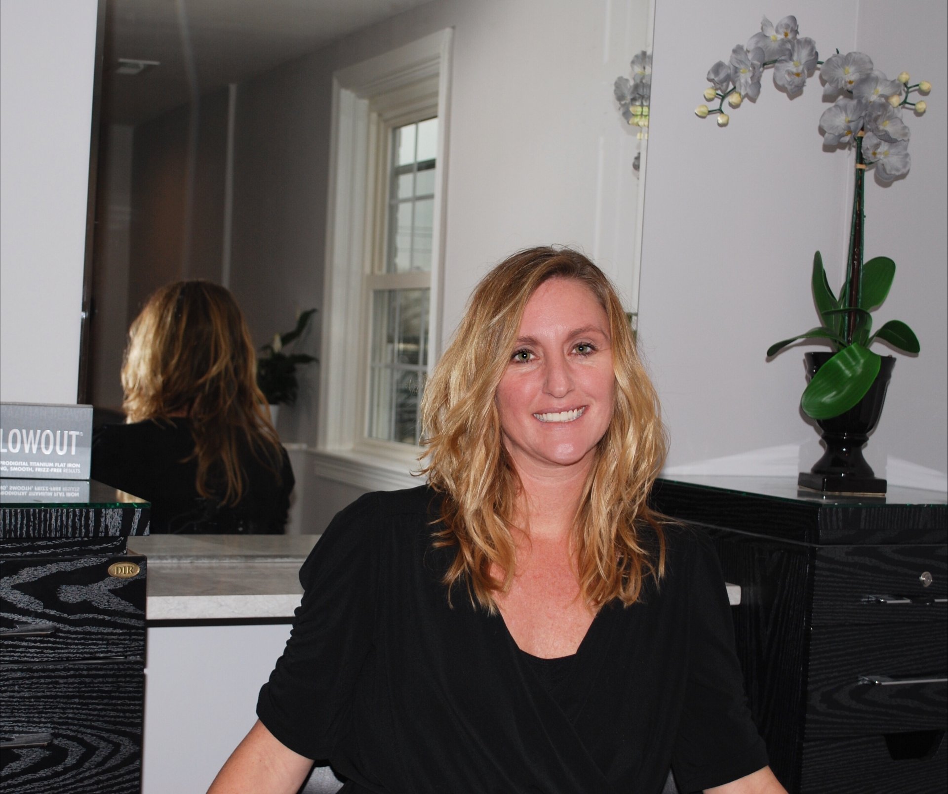 Shear Looks Salon - 610-275-2090