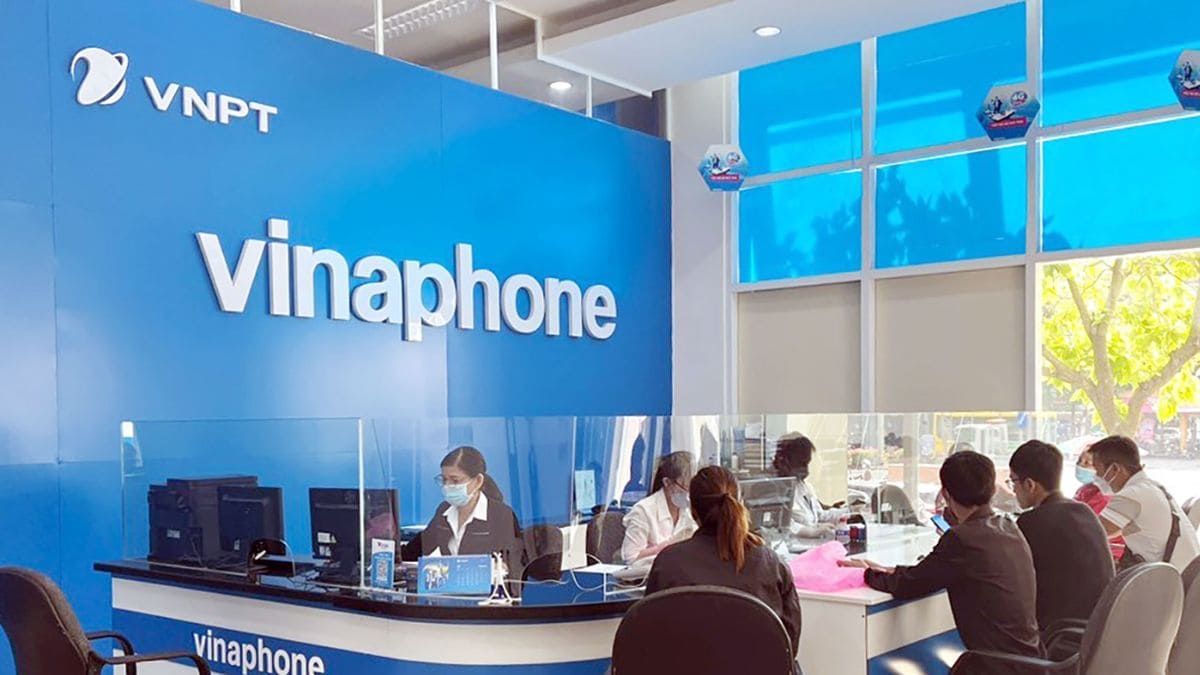 Best Vietnam SIM Card Providers for Tourists & Expats 2025