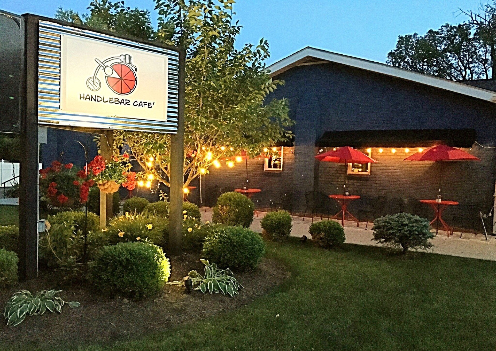 Great Food & Fun l Butler, PA l Handlebar Café