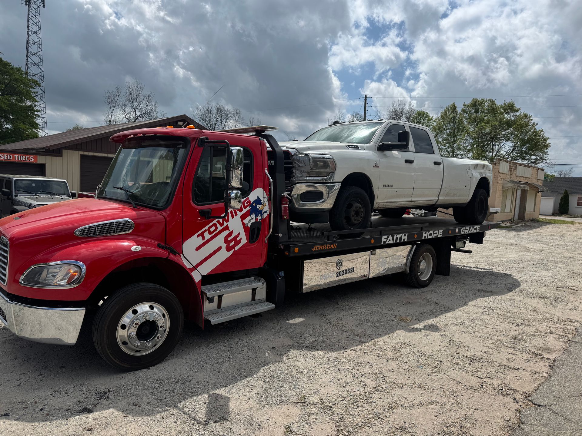 24/7 South Atlanta Towing & Roadside | S&P Towing