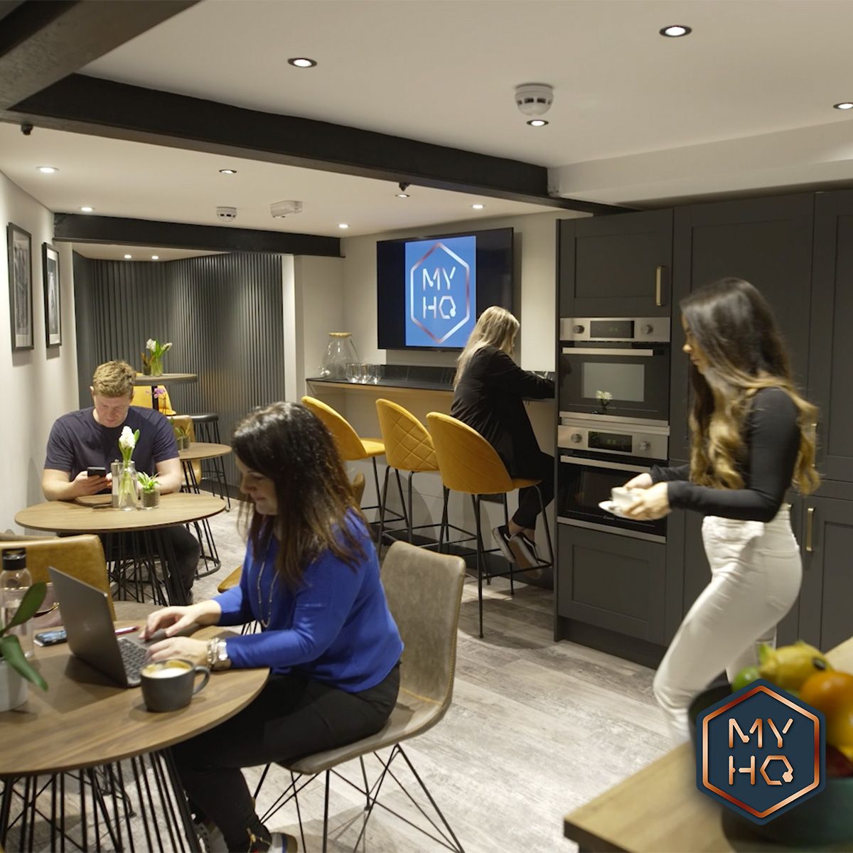 Your Coworking Desk at MyHQ