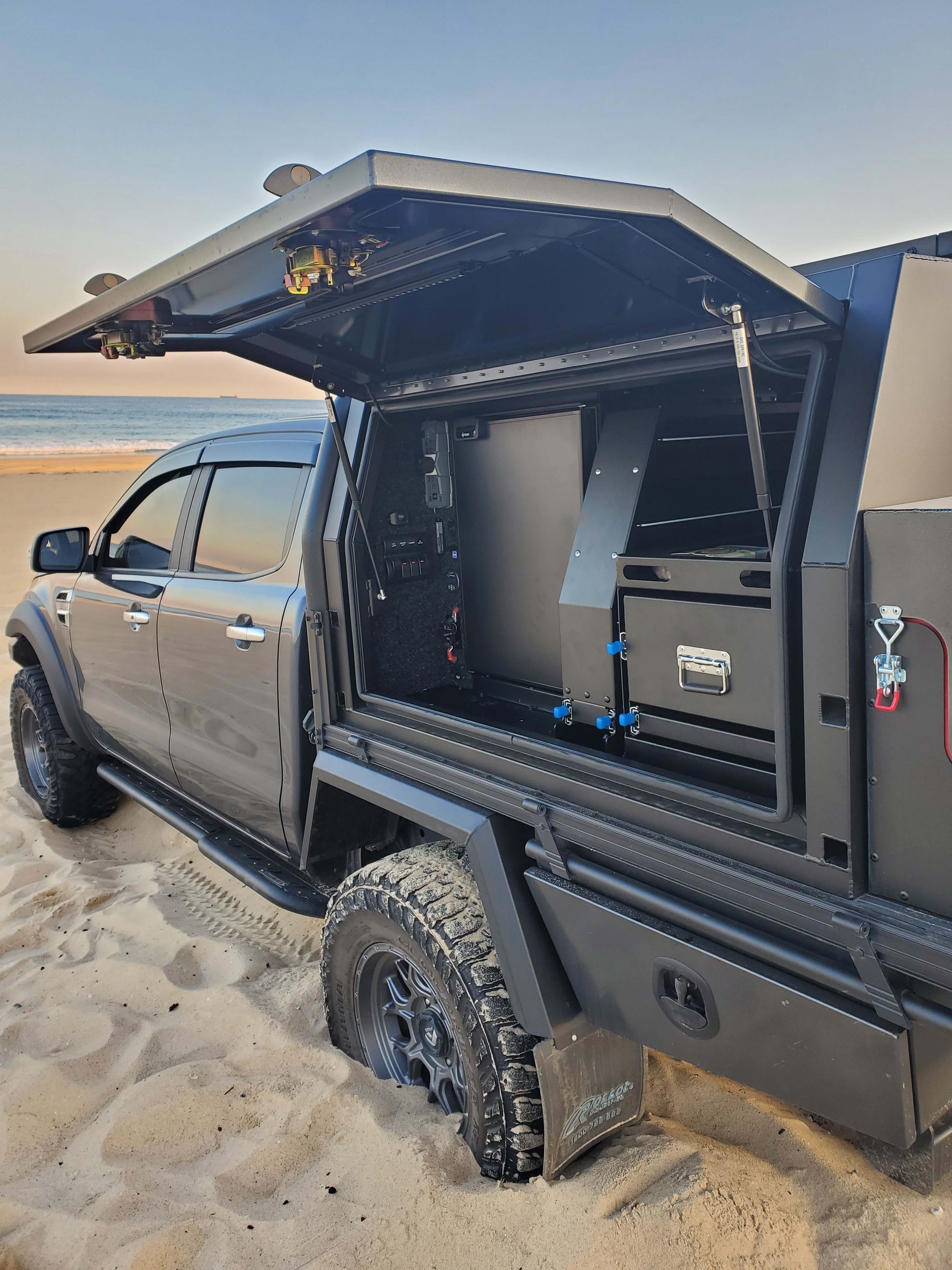 Tray & Canopy Packages | Sydney, NSW | Rolloc Industries