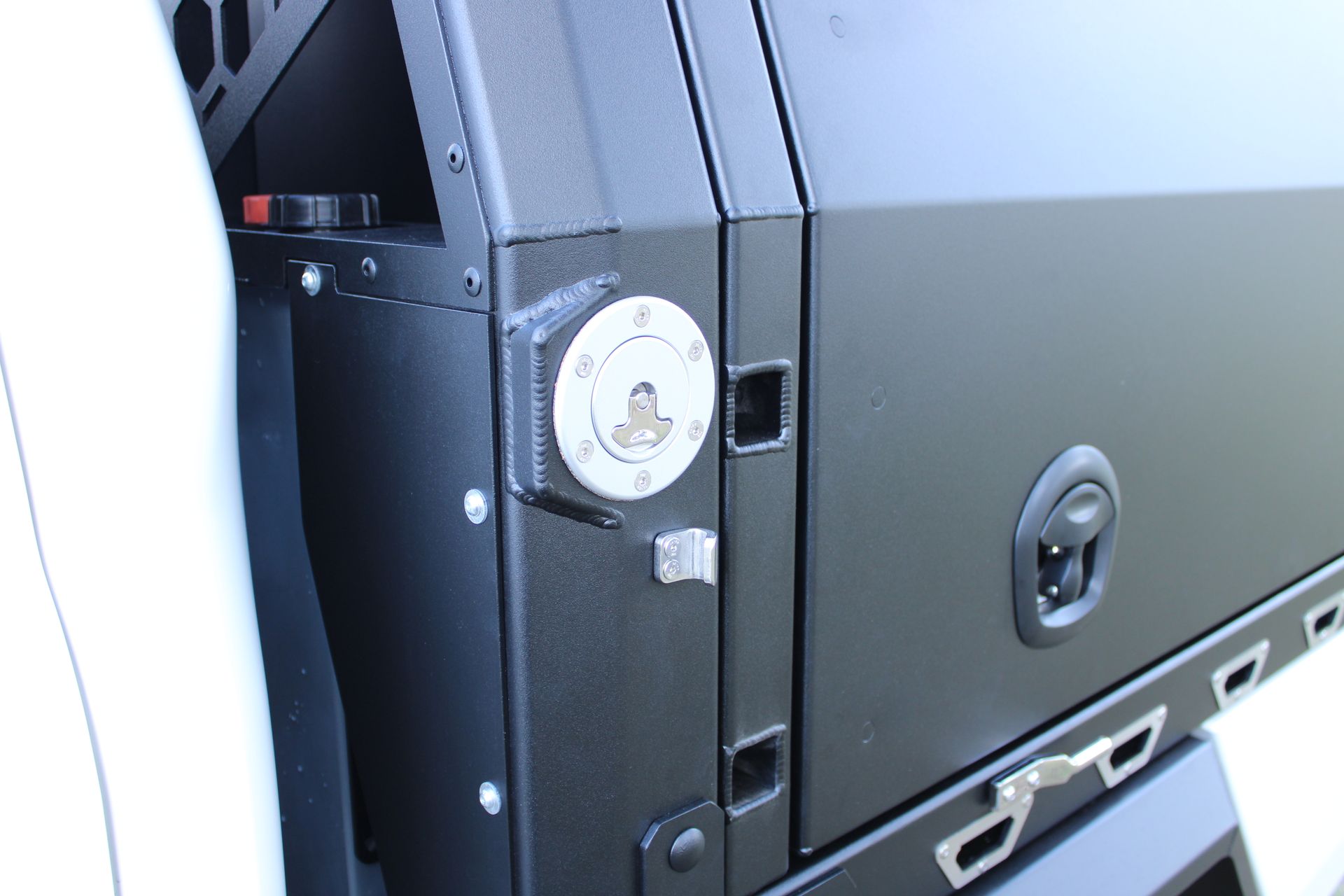 Premium Ute Trays and Canopies | Rolloc Industries