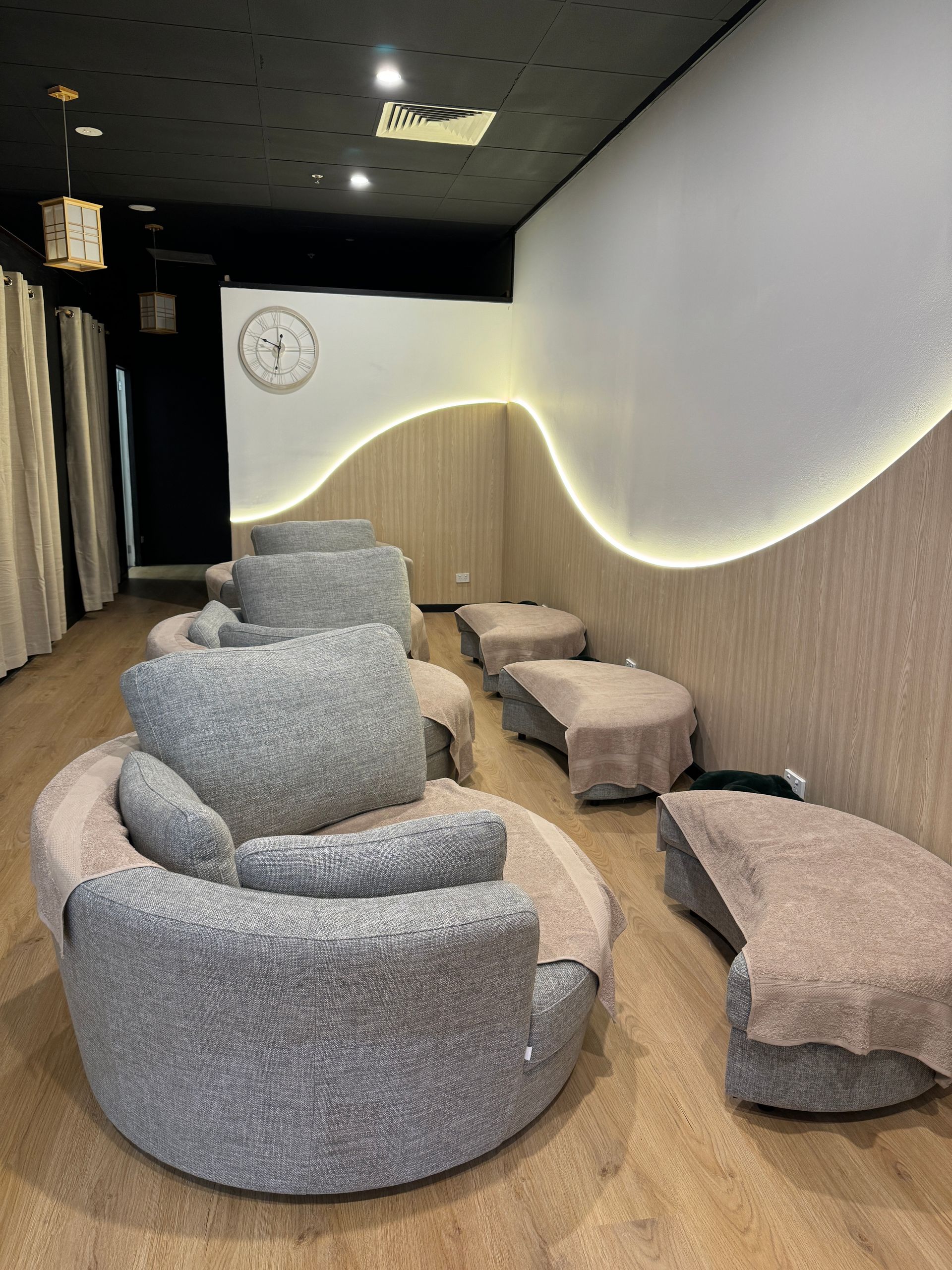 Bamboo Leaf Massage Now Open