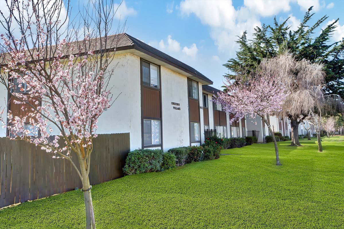 Apartment Rentals | Chestnut Village Apartments | Lompoc, CA