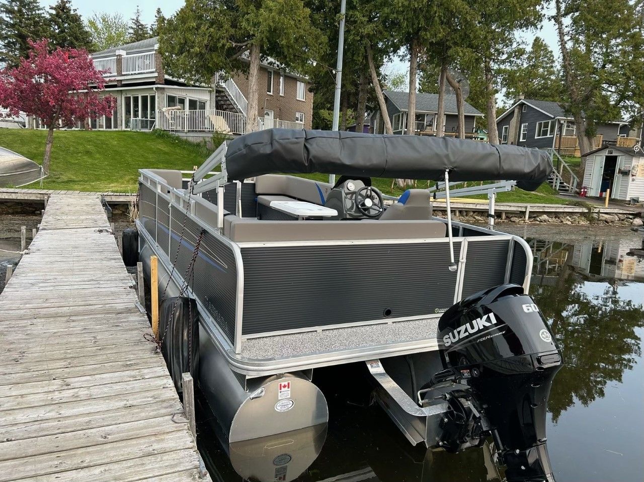 Boat Rentals | Myriad Fins Cottage and Marina in Lindsay ON