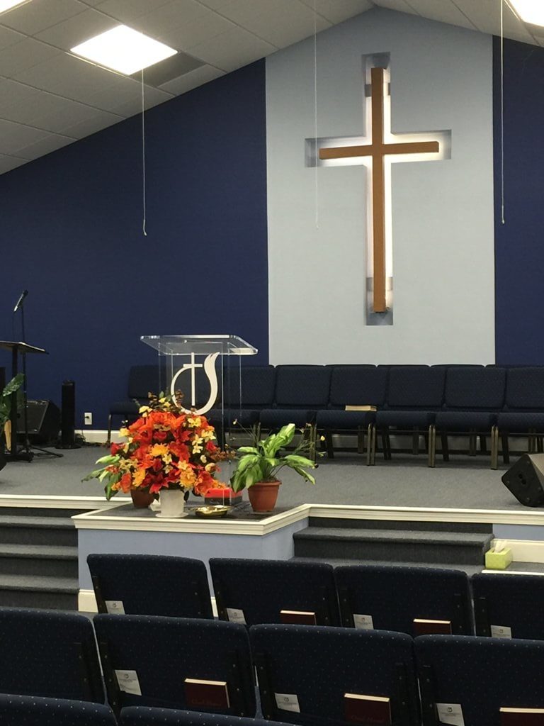 Home [www.crossroadsworshipcenter-cog.com]