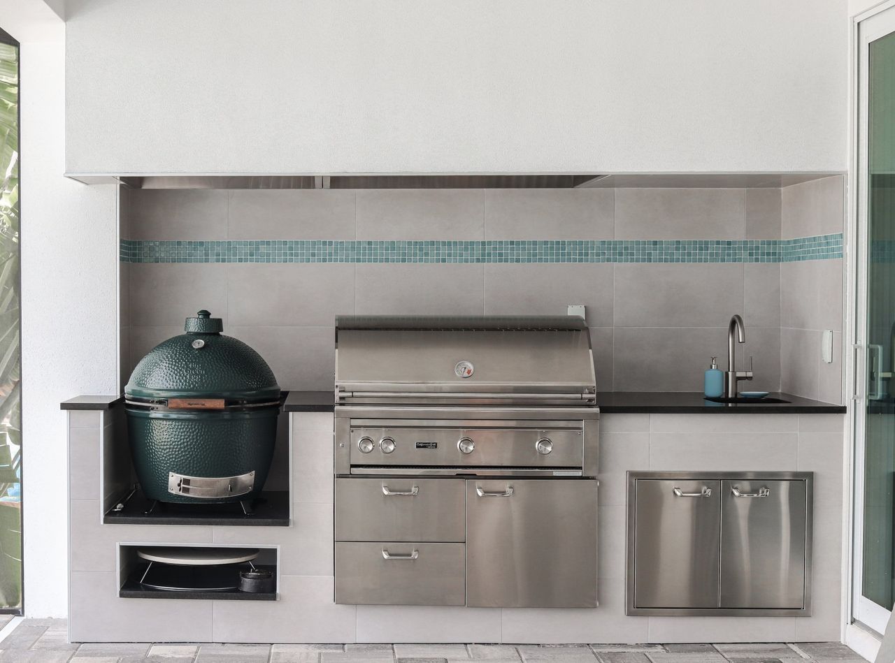 Straight Run Outdoor Kitchens & Ideas | HL Posey Builders