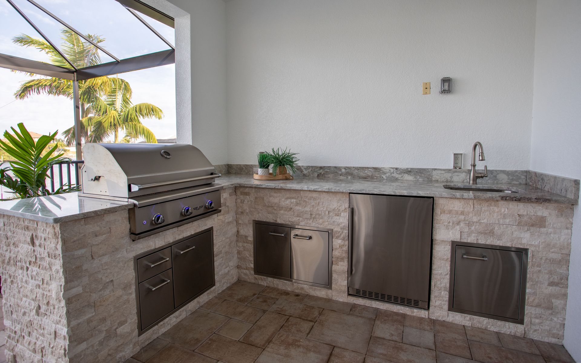 L-Shaped Outdoor Kitchens & Ideas | HL Posey Builders