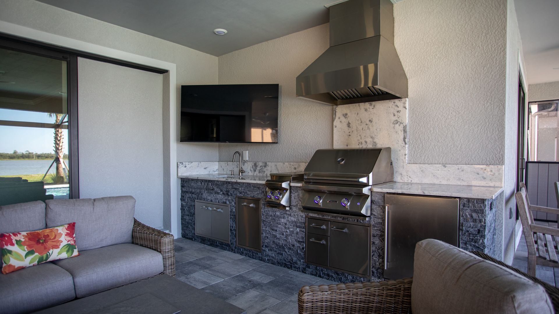 Straight Run Outdoor Kitchens & Ideas | HL Posey Builders