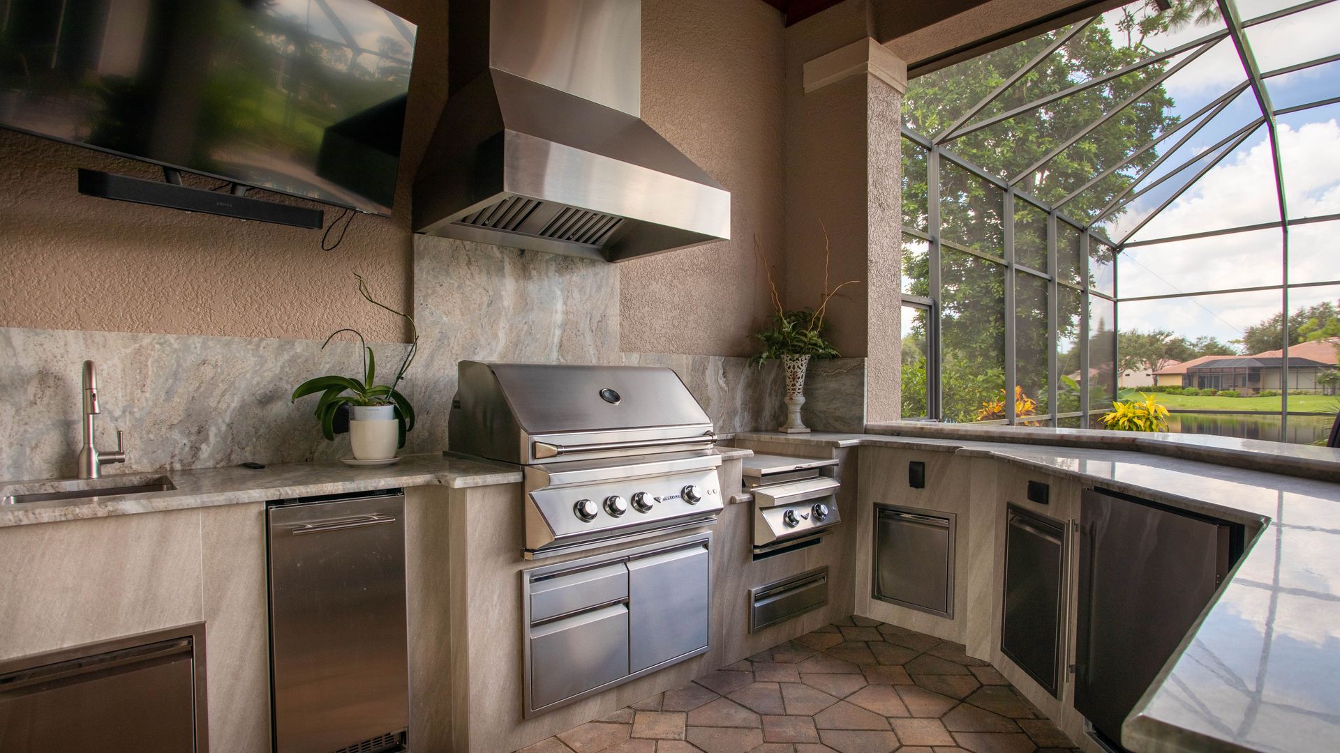 U-Shaped Outdoor Kitchens & Ideas | HL Posey Builders