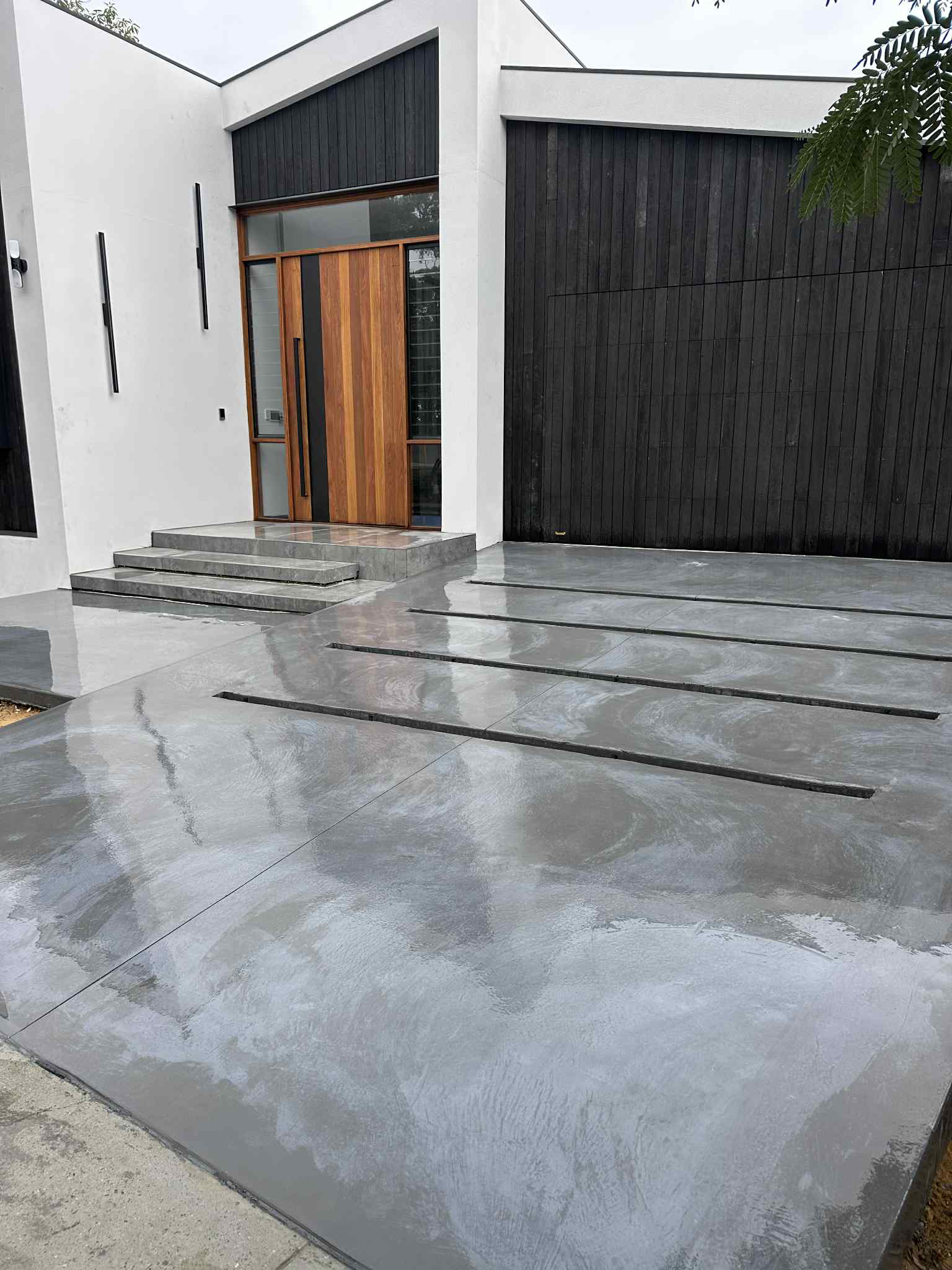 Grey Concrete Perth | Driveways, Patios & Slabs