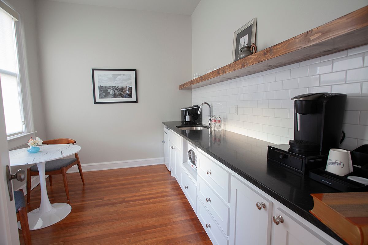 Rooms - Greyhound Inn - Downtown Tyler - Texas