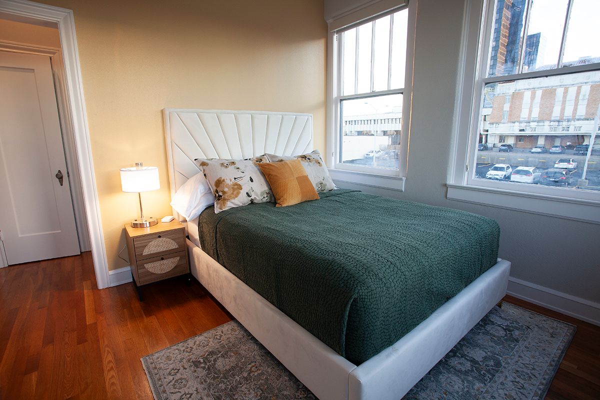 Rooms - Greyhound Inn - Downtown Tyler - Texas