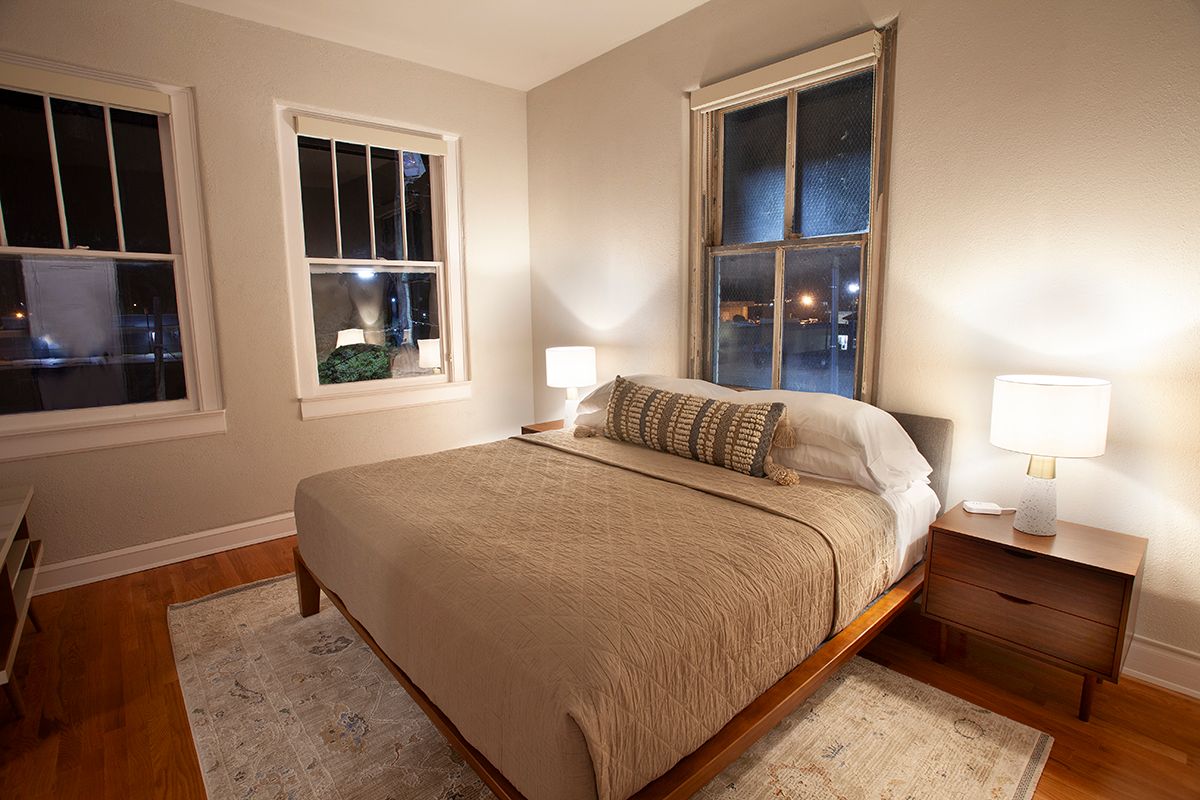 Rooms - Greyhound Inn - Downtown Tyler - Texas