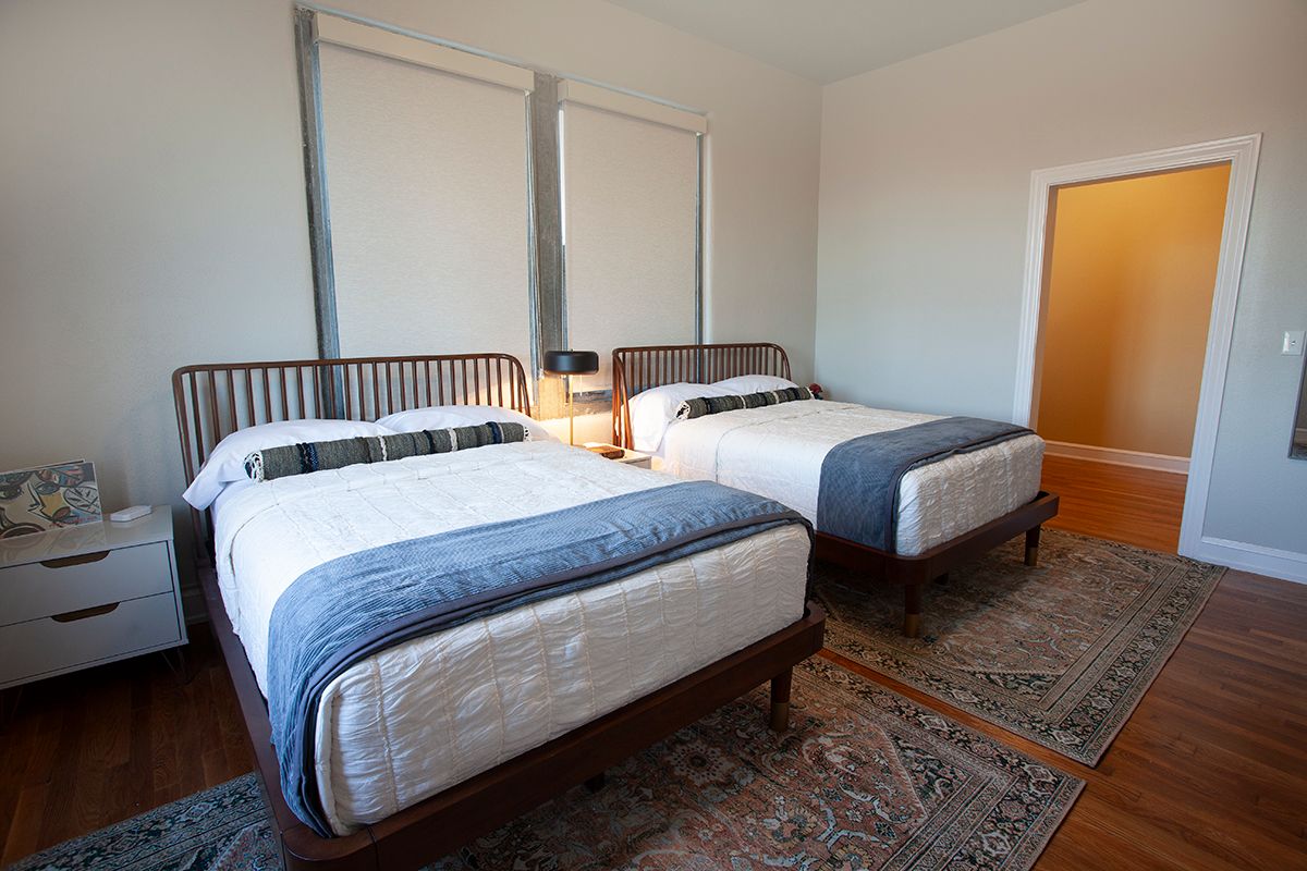 Rooms - Greyhound Inn - Downtown Tyler - Texas