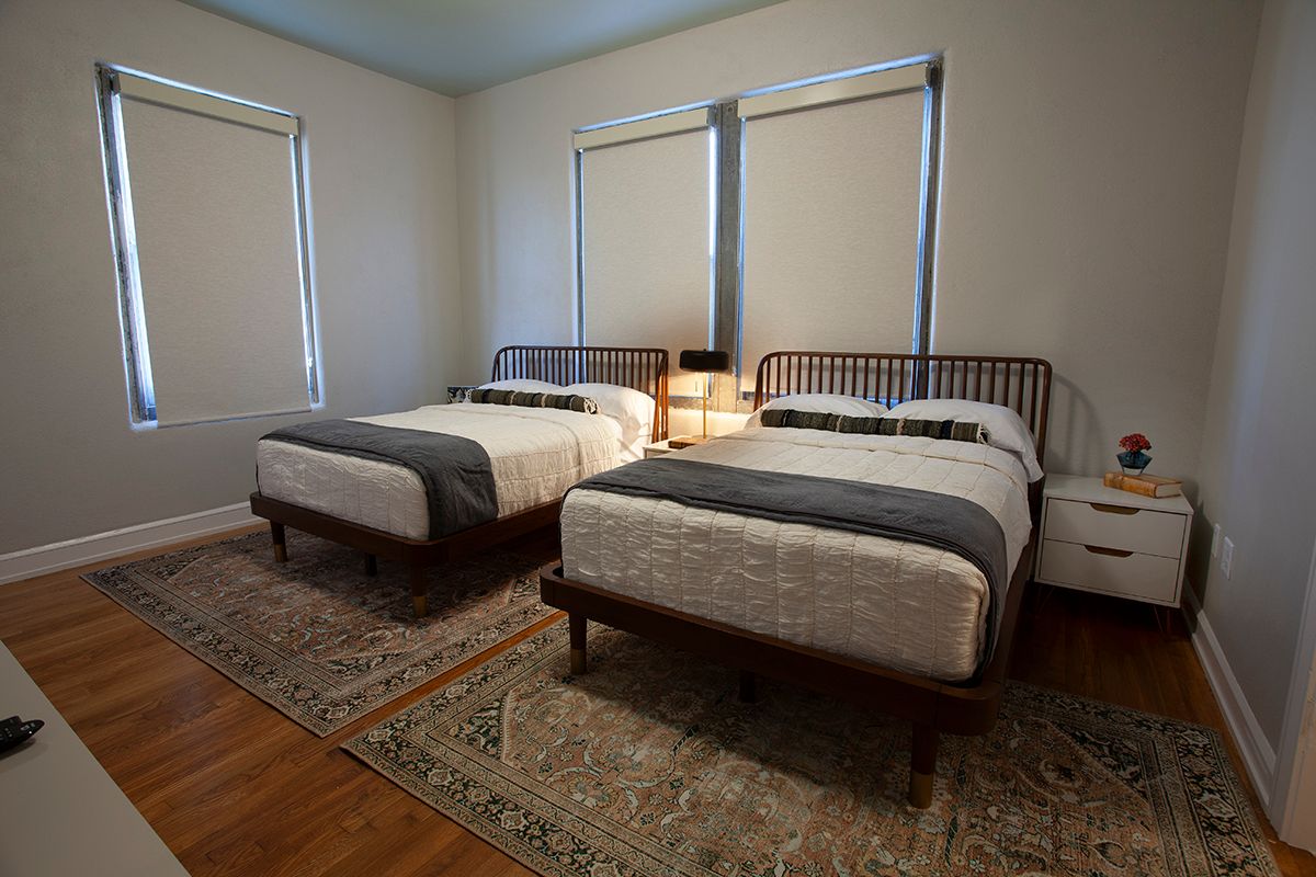 Rooms - Greyhound Inn - Downtown Tyler - Texas