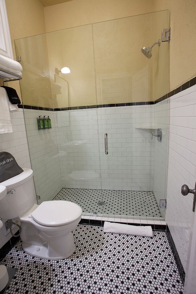 Rooms - Greyhound Inn - Downtown Tyler - Texas