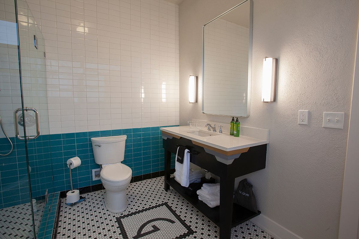 Rooms - Greyhound Inn - Downtown Tyler - Texas