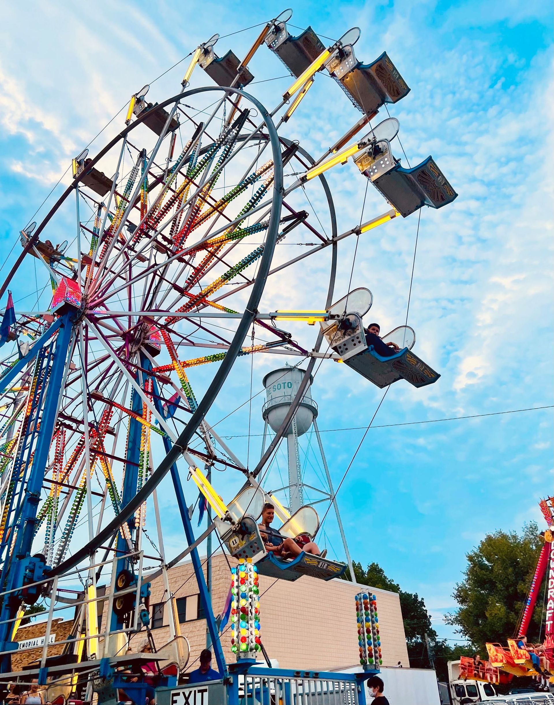 Midway Games and Carnival Rides Photos | Kansas City, MO