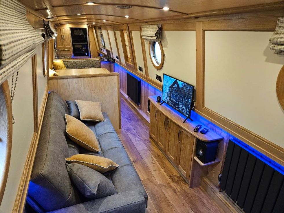 Daisy No. 213 Narrowboat Built by Braidbar Boats