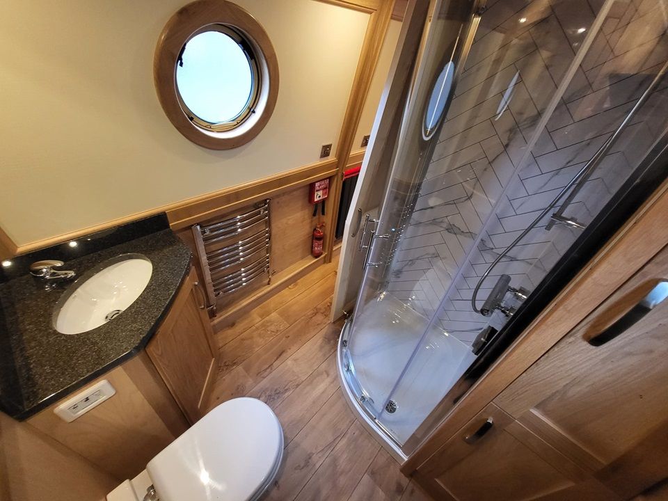 Holllingworth No. 206 Narrowboat Built by Braidbar Boats