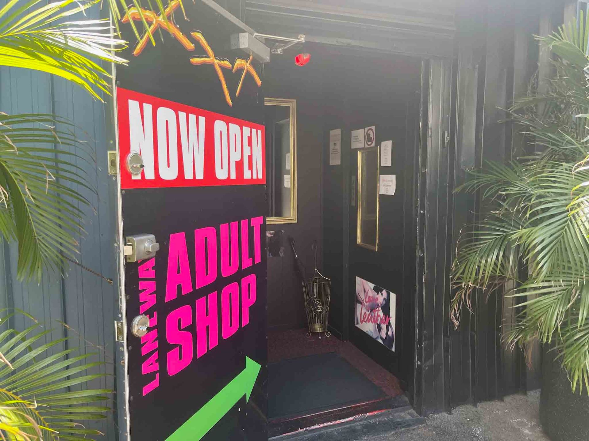 Cruise Lounge Cairns | Laneway Adult Shop