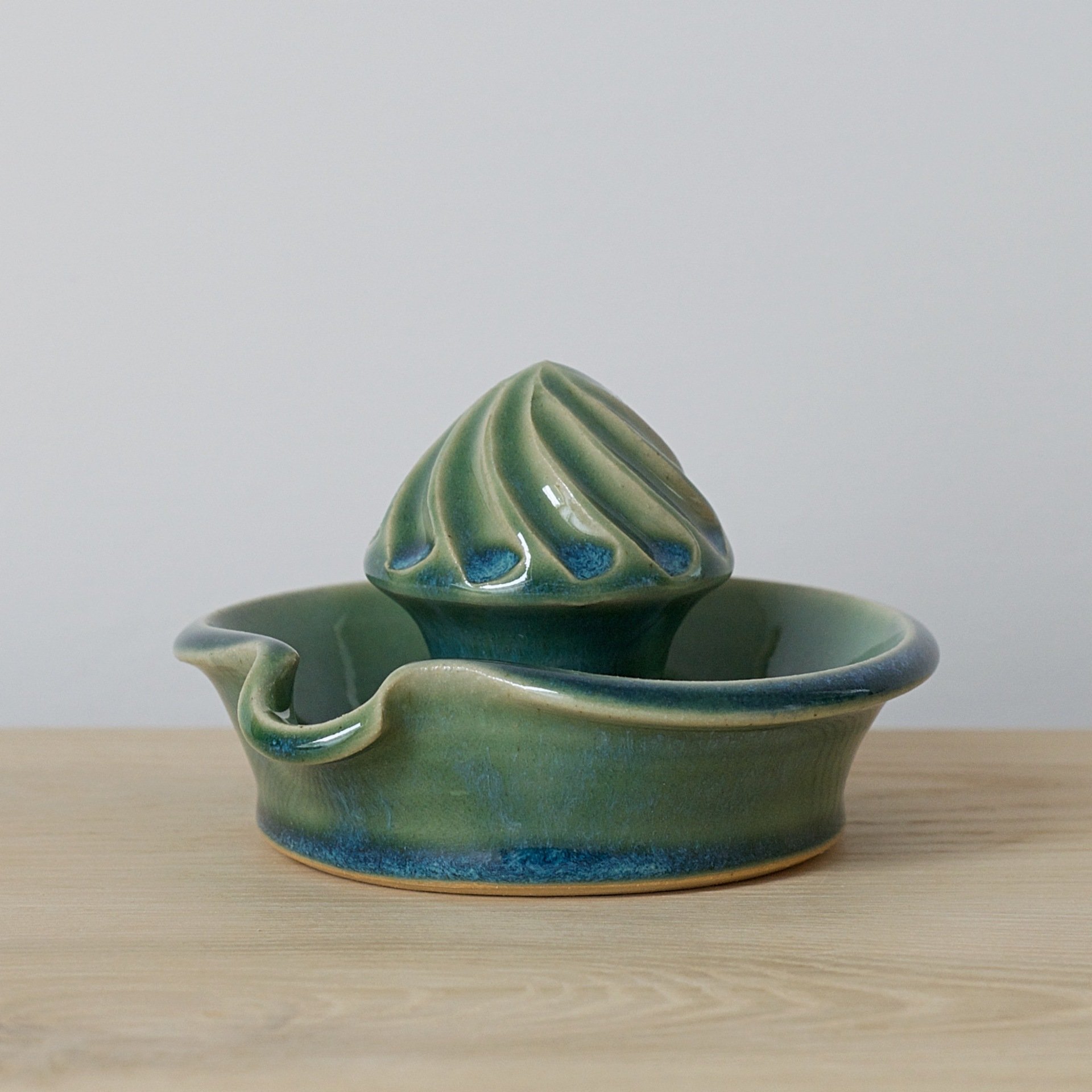 Arwyn Jones Ceramics Products - Handmade Pots, Mugs, Bowls & Dishes in ...