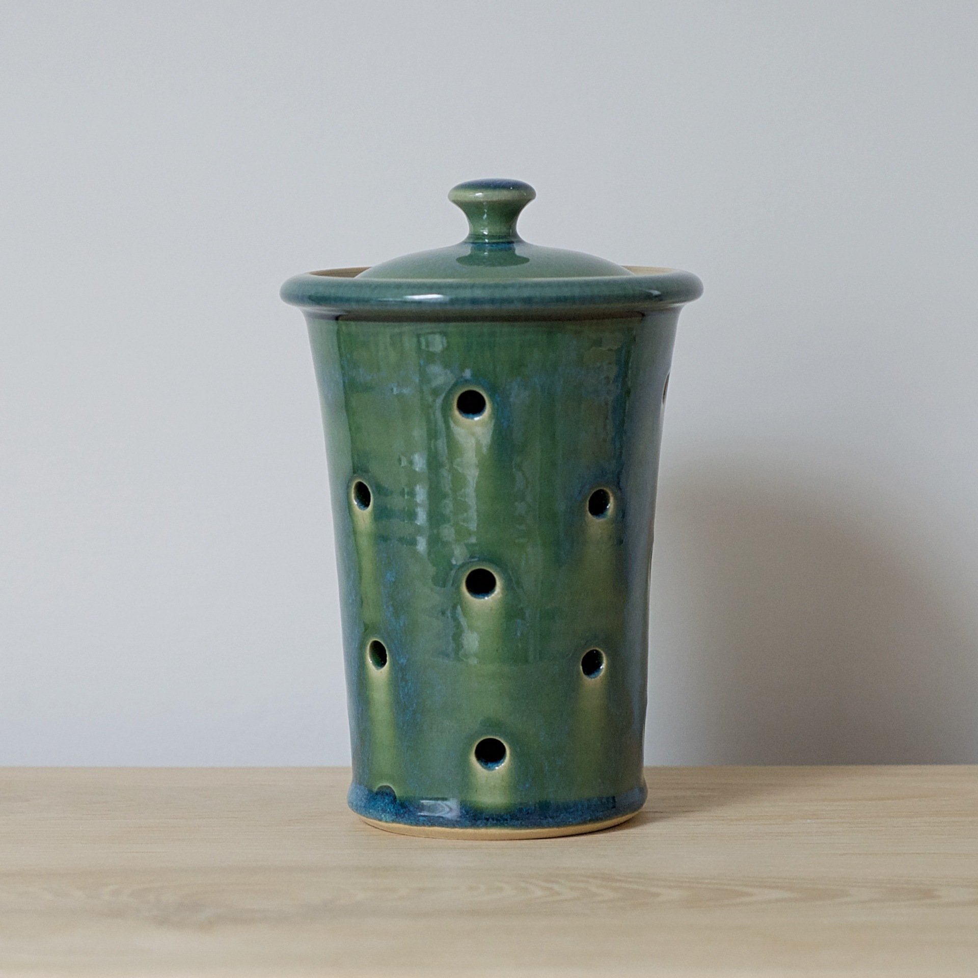 Arwyn Jones Ceramics Products - Handmade Pots, Mugs, Bowls & Dishes in ...