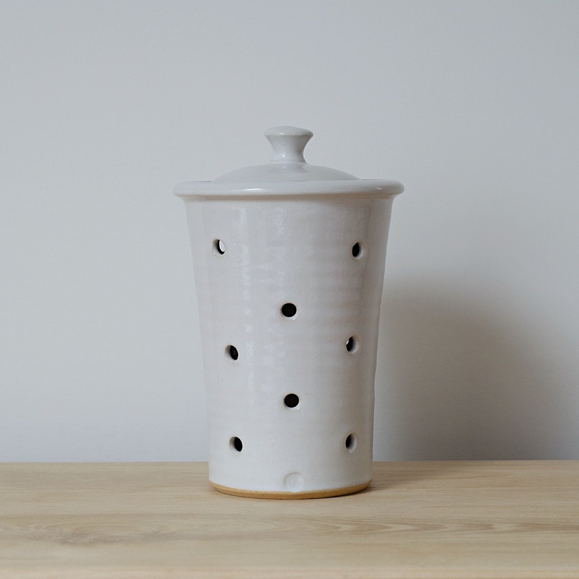 Arwyn Jones Ceramics Products - Handmade Pots, Mugs, Bowls & Dishes in ...