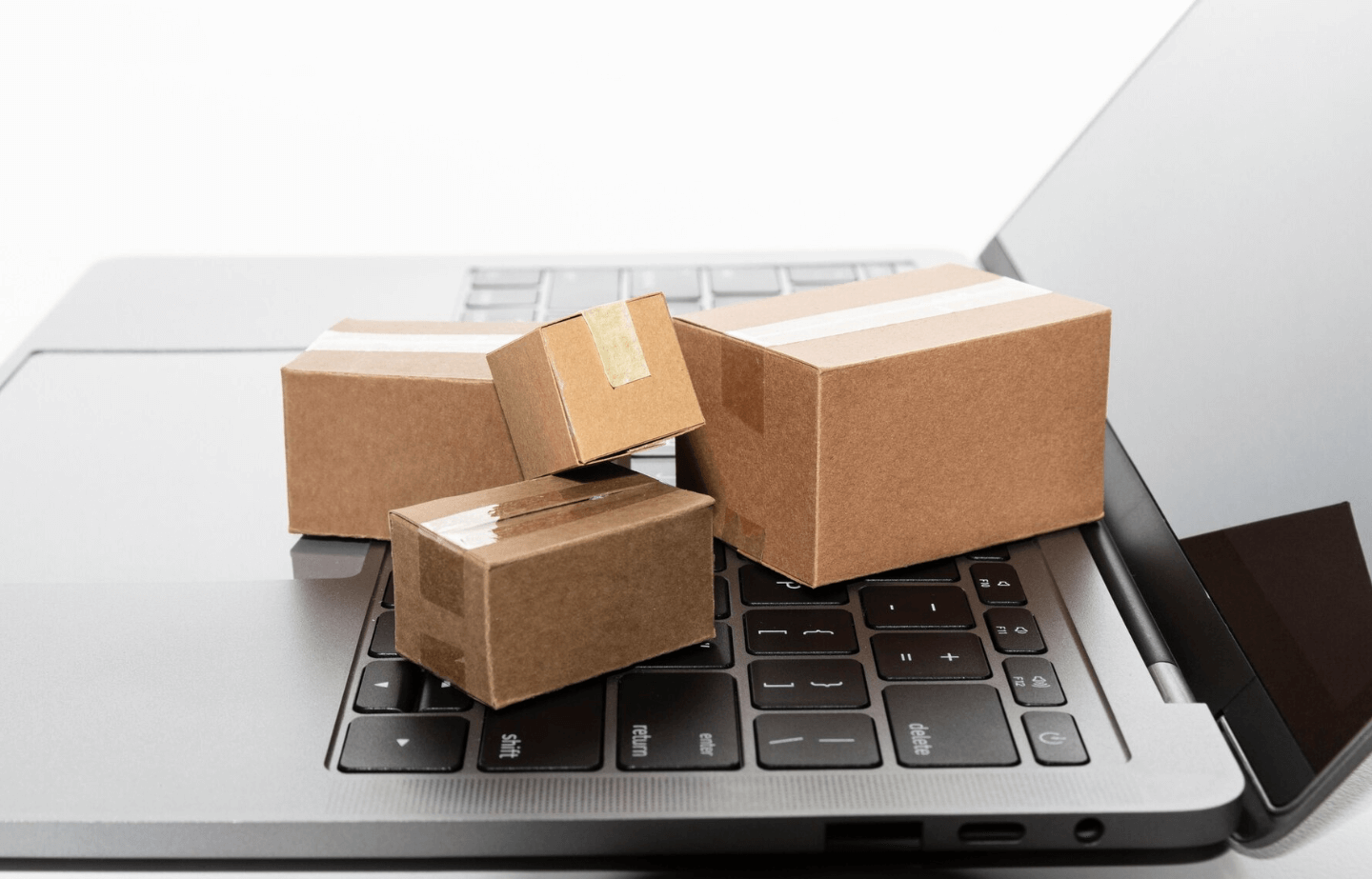 Guía para Importar Computadores a Colombia I CLM Cargo