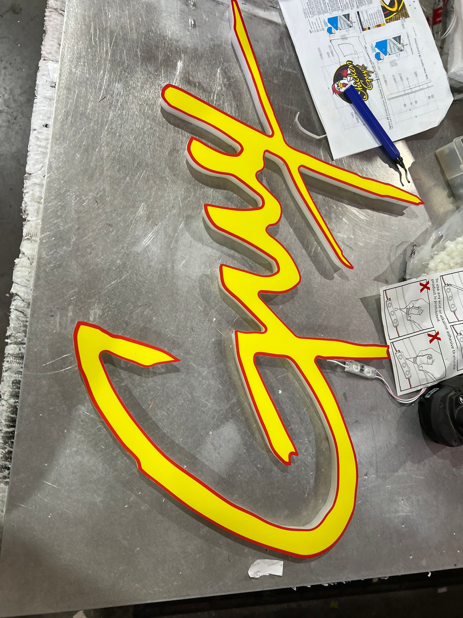 Custom Sign Fabrication Experts | National Sign Team
