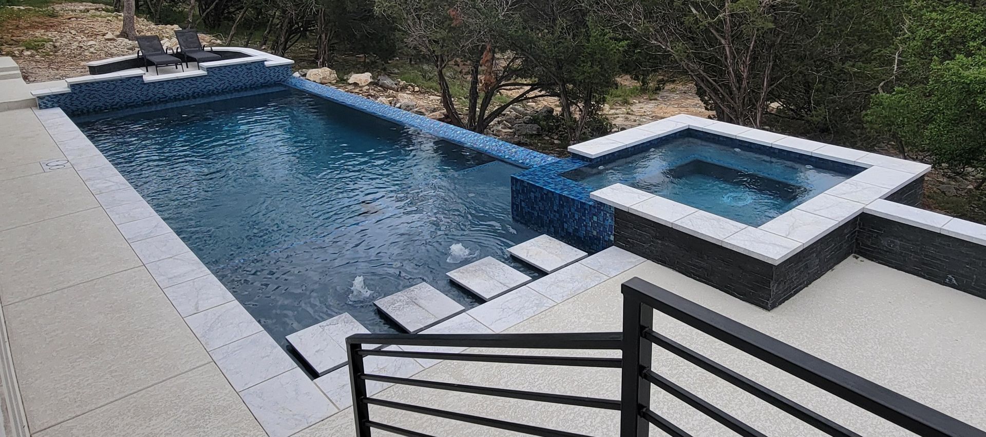 Luxury Pool Builders in New Braunfels | J. Oliver Pools
