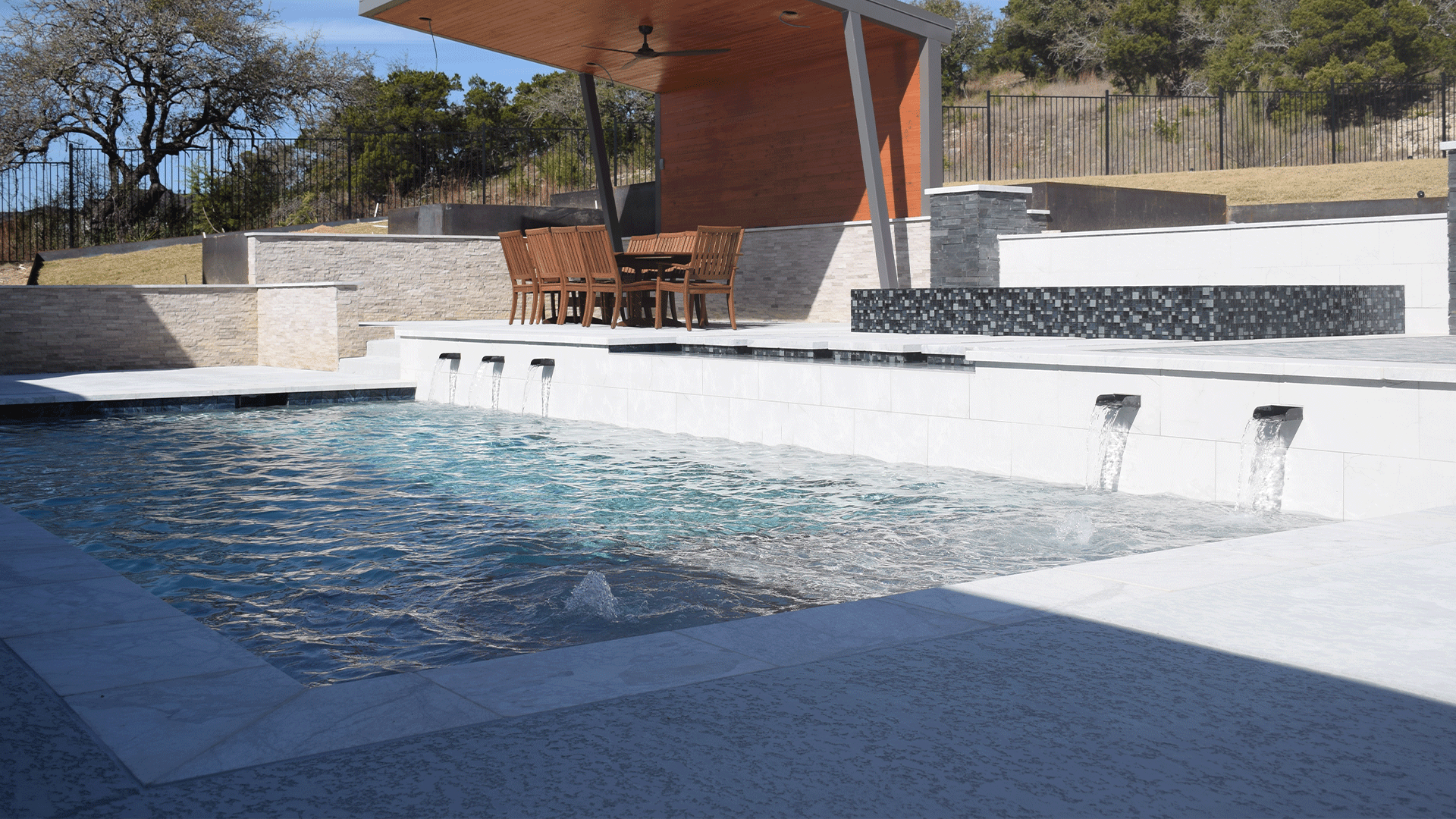 Luxury Pool Builders in New Braunfels | J. Oliver Pools