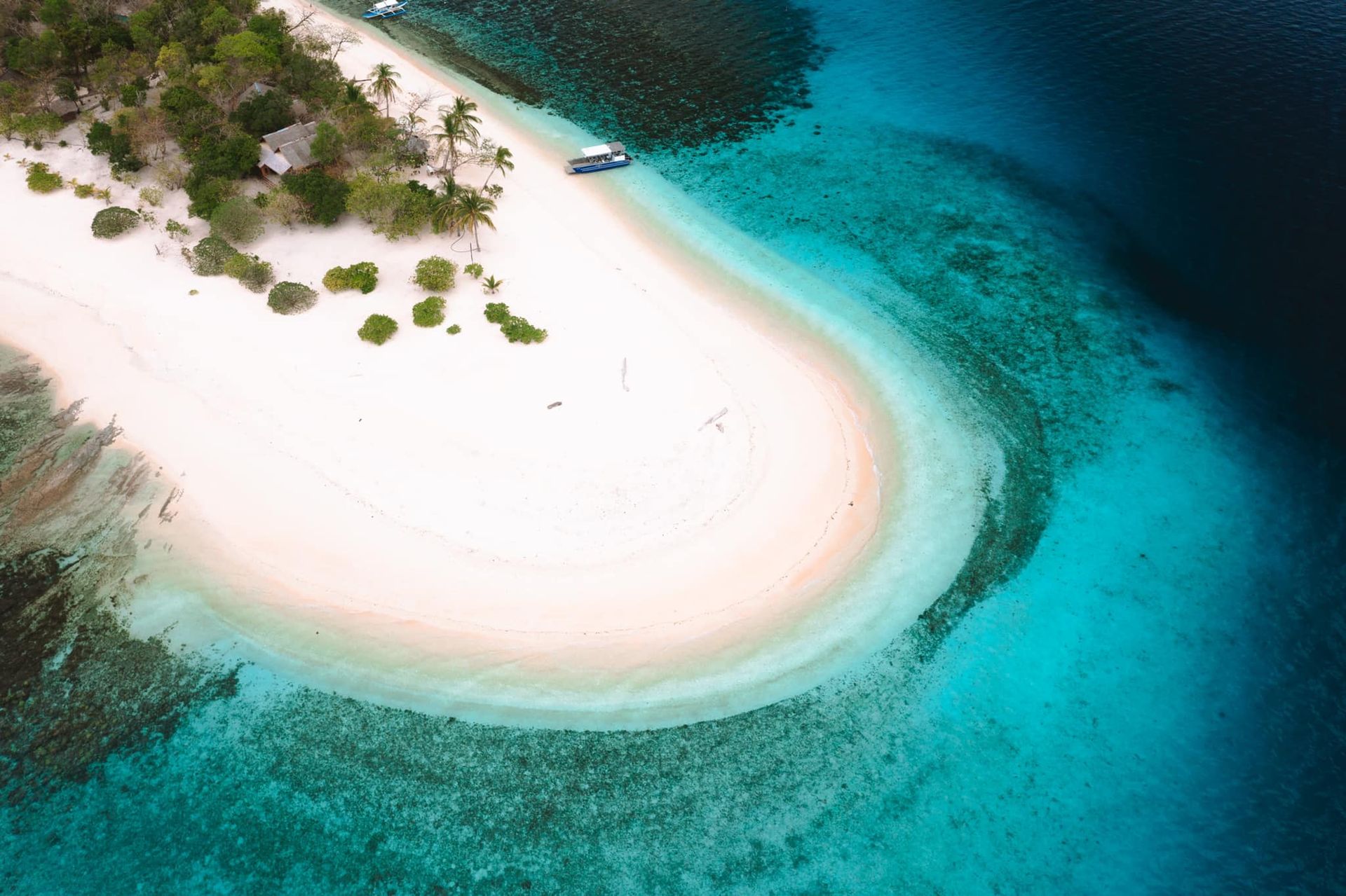 Experiences | Coron 180 - Relax in hip & magic