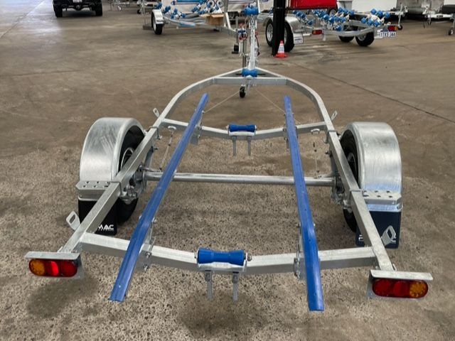 BG 580K Boat Trailer (Tandem Axle)