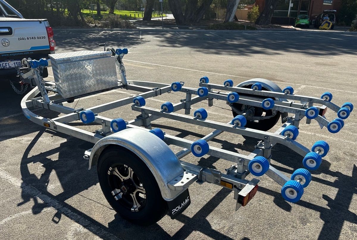 12 x 7 Heavy Duty Tandem Axle Enclosed Trailer