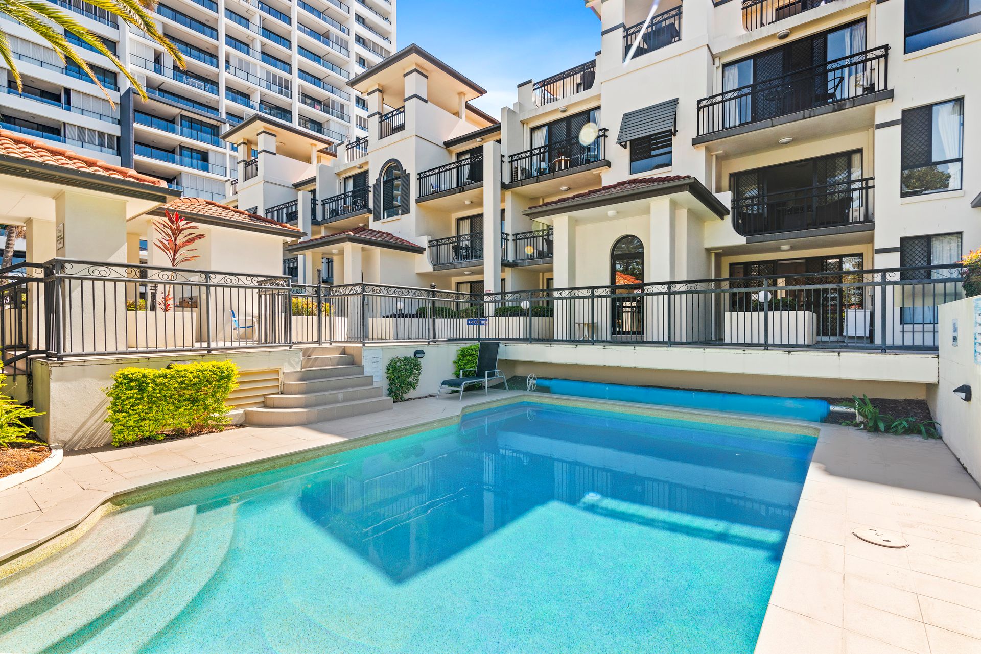 Budget accommodation Broadbeach | Island Beach Resort