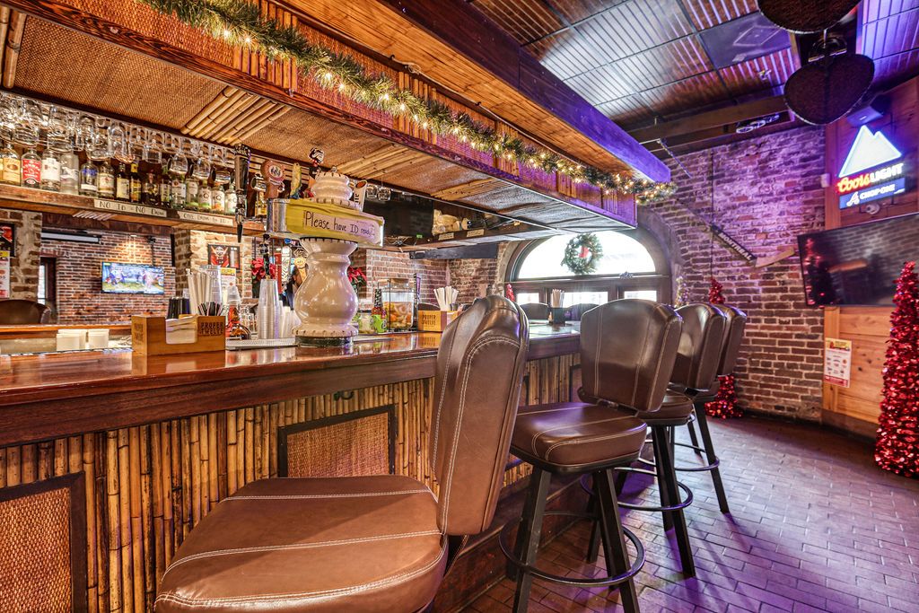 Dub's Pub on River Street | Savannah
