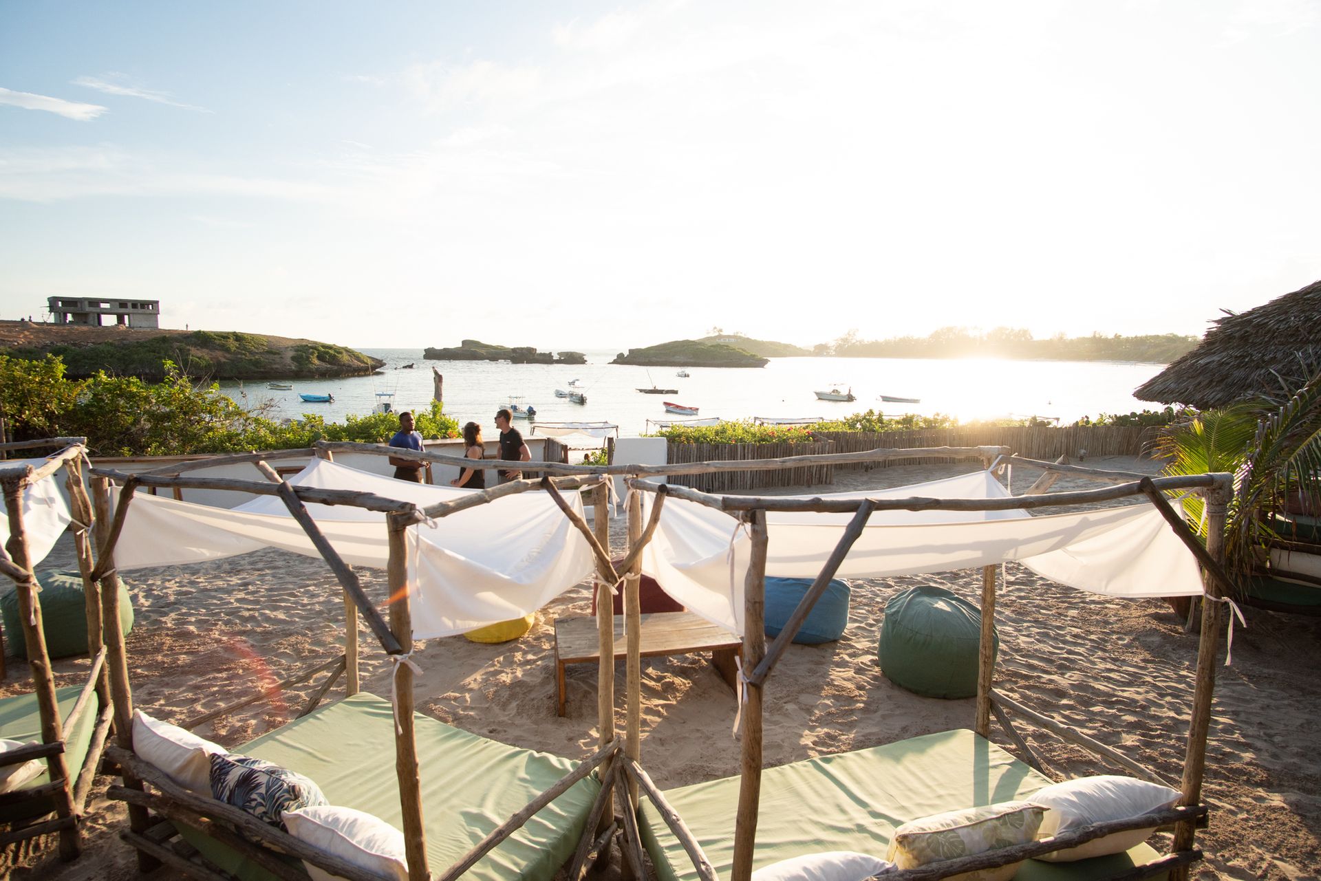 Sunset Lab Watamu - Pizzeria, Beach Bar, Cocktails and Good Vibes.