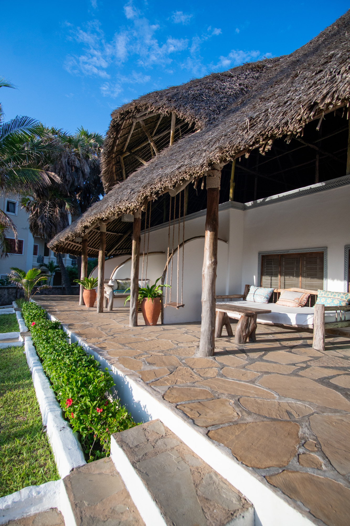 Sunset Lab Watamu - Pizzeria, Beach Bar, Cocktails and Good Vibes.
