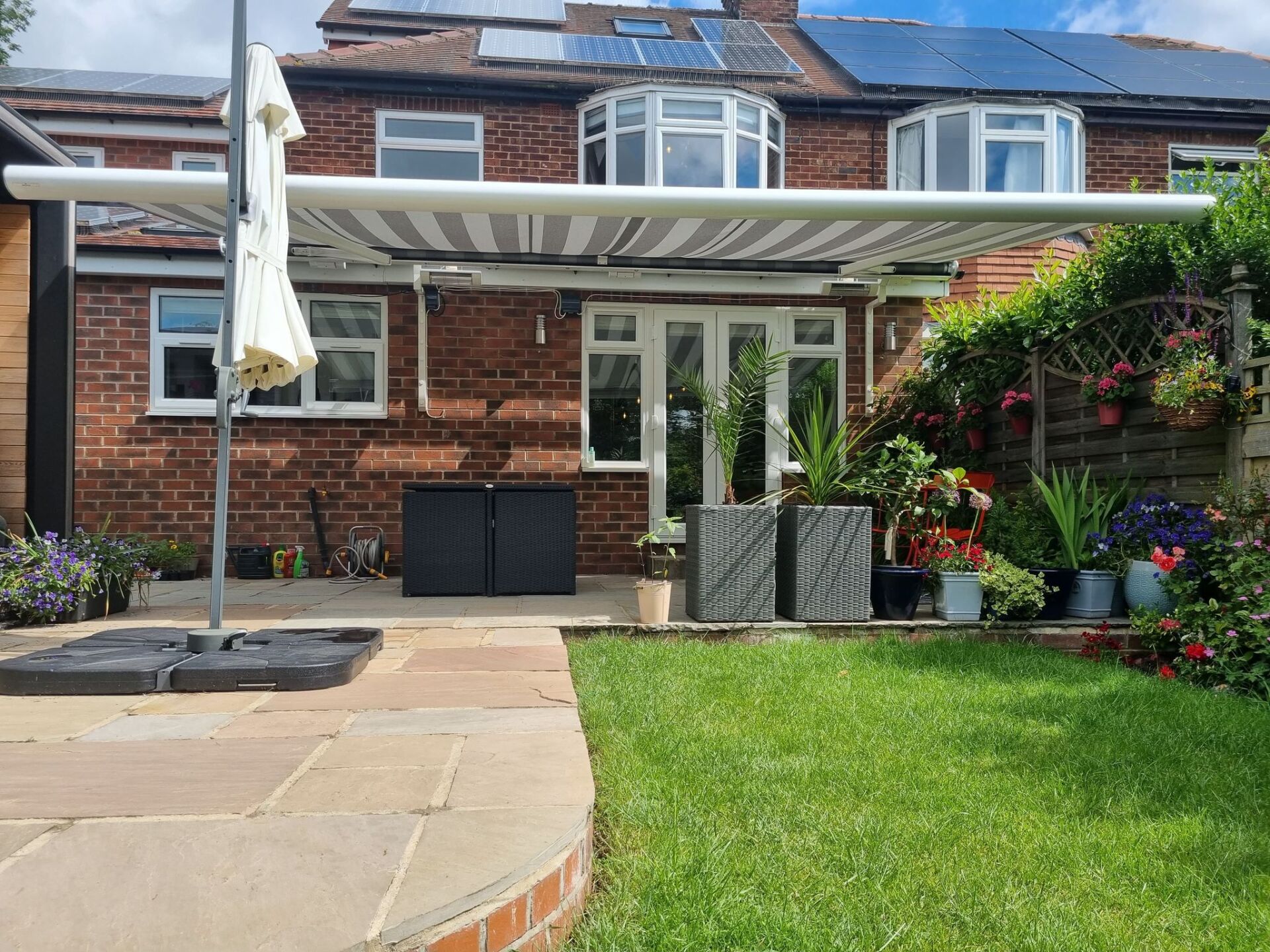 Gibson Canopies York | Awnings, Parasols, Pergolas, Glass Verandas & Rooms