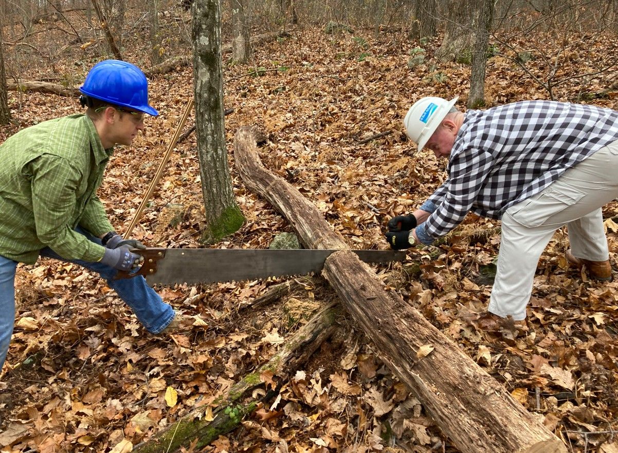 Hoodlums Overcome Government Shutdown Uncertainty to Work A.T. Sections